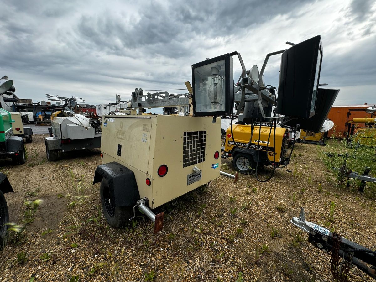 2012 Doosan L20 20kW Light Tower for sale in Edmonton, Alberta, Canada